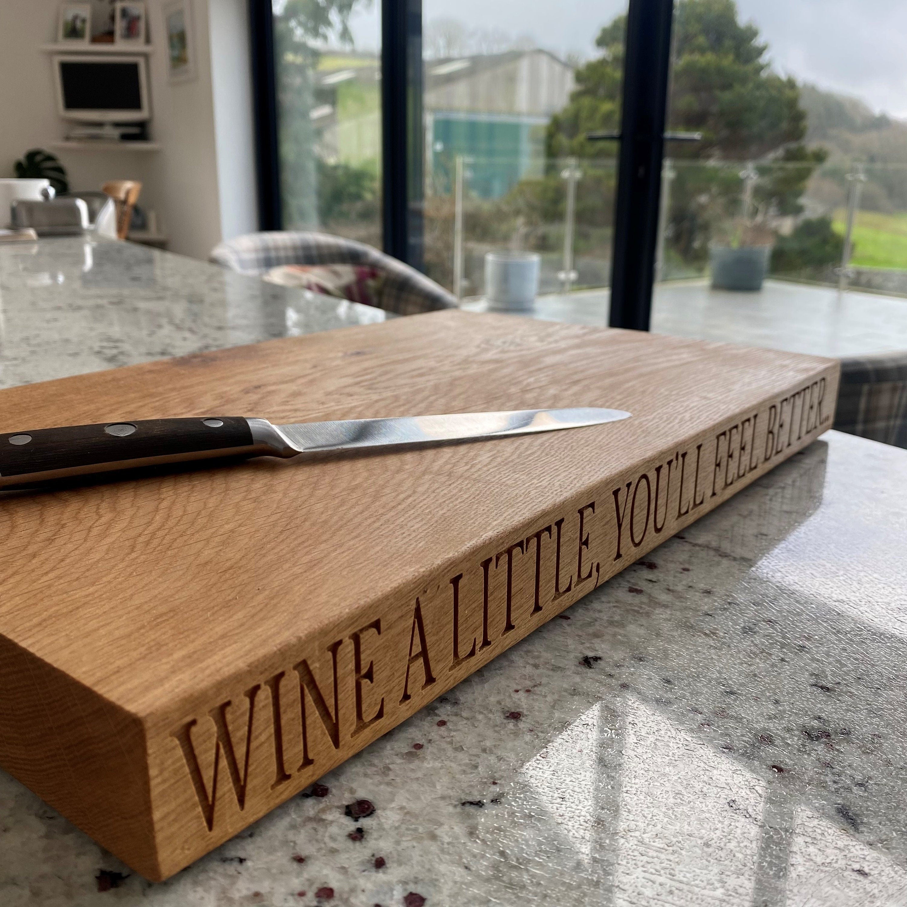 Grain Designs / Home Page - Bespoke Oak signs and furniture.